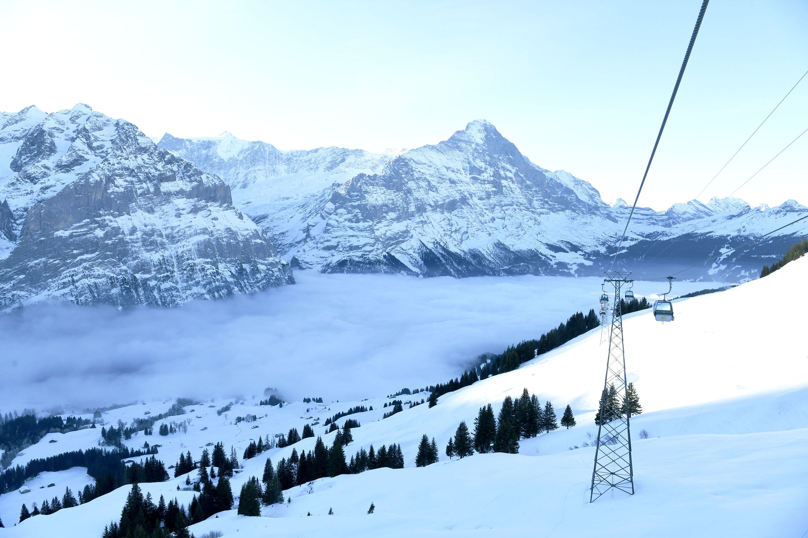 像黑鳥般翱翔，在雪白山嶽｜瑞士費斯特懸崖天空步道(First cliff walk) – MENS 30S LIFE