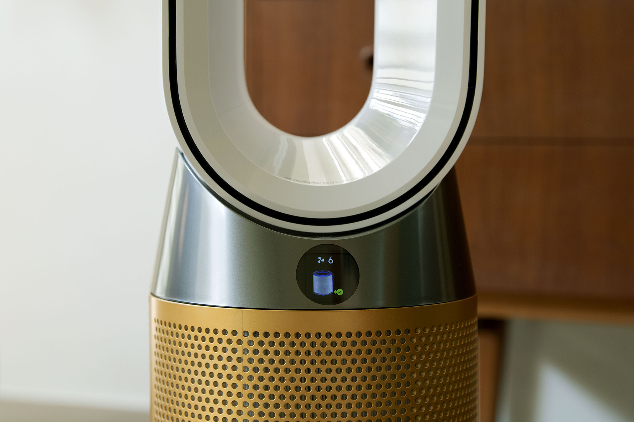 極簡美化也淨化居家空間｜Dyson 三合一涼暖智慧空氣清淨機HP06 – MENS 30S LIFE