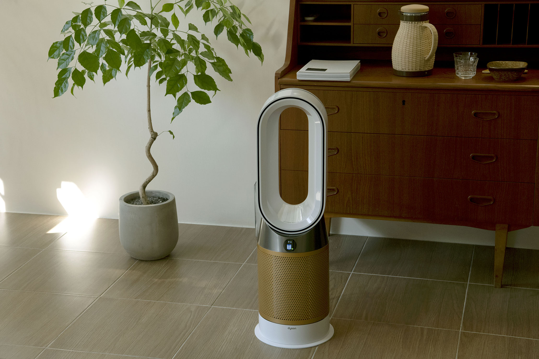 極簡美化也淨化居家空間｜Dyson 三合一涼暖智慧空氣清淨機HP06 – MENS 30S LIFE